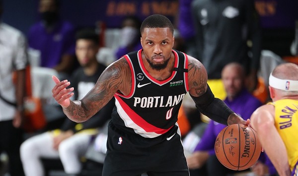 Basketball top5 - (影)快訊/ It's Lillard Time！Lillard狂轟34分 致命大號三分扮死神 拓荒者7分 ...