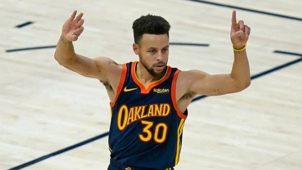 Basketball top5 - 影/跪著看！Curry開局無死角連噴五顆三分+全場狂轟53分 一戰刷破聯盟九大紀錄