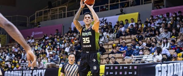 Basketball top5 - 毛毛的！PTT鄉民昨才問「有機會看見卡拉曼回來嗎」 卡拉曼今日車禍離世 網慟：好可怕