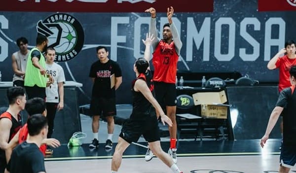 Basketball top5 - TPBL深夜震撼彈！再見了NBA等級洋將 場均21+10、有能力沒態度