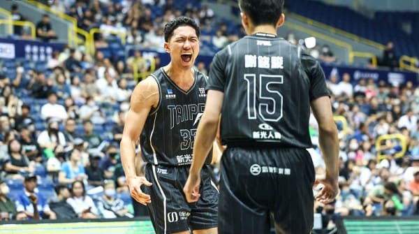 Basketball top5 - 快訊/TPBL又誕生本土巨星！雷蒙恩狂砍18+14+6+5 台新賞海神三連敗